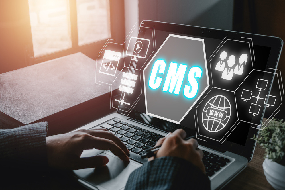 CMS×CRMでWebサイトの成果アップ｜方法とおすすめCRM